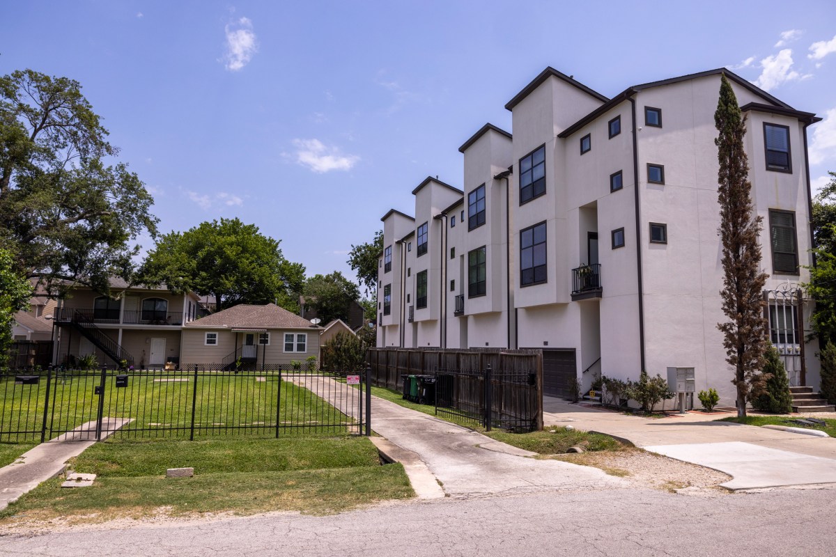 Developers scoff at Houston’s plans for ‘front loader’ homes