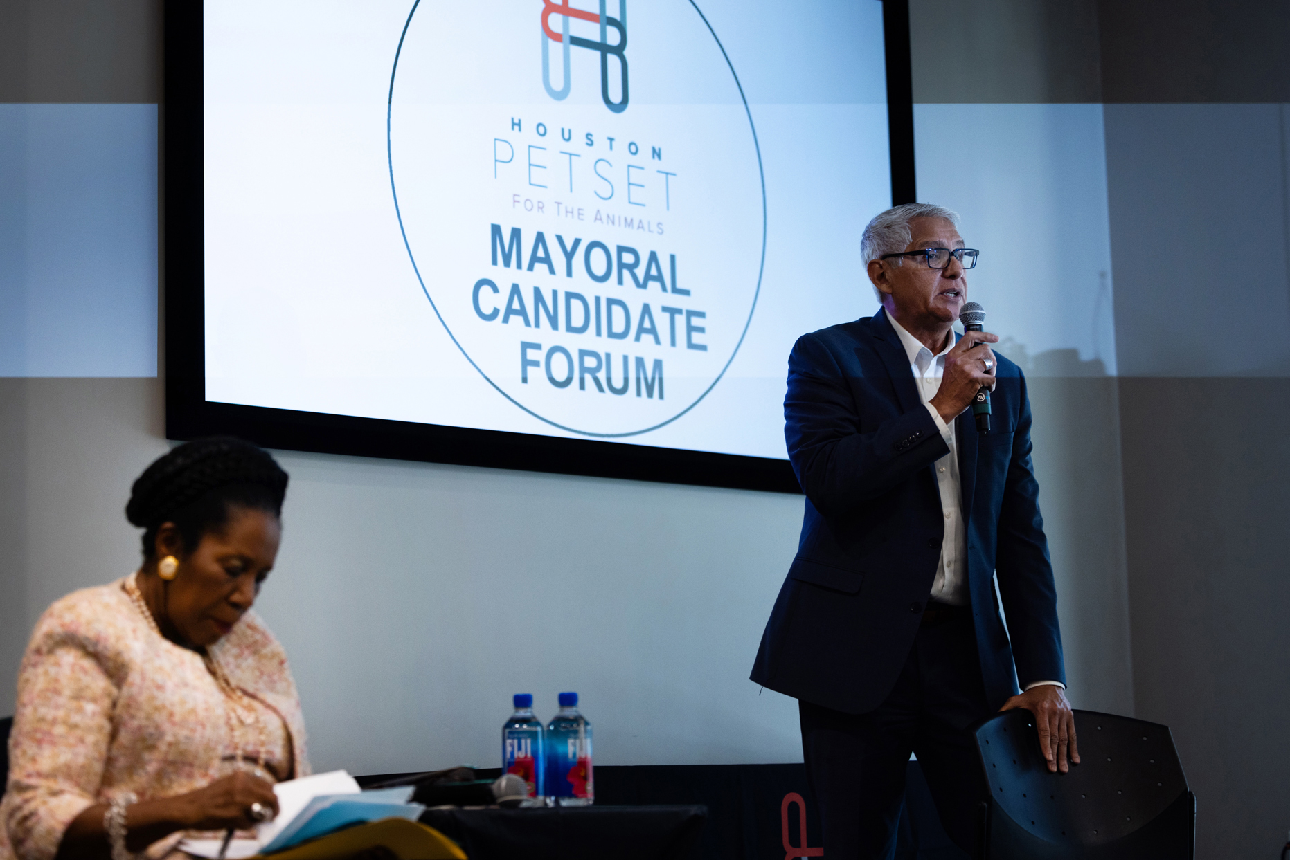 Gallegos struggles for attention in Houston mayor’s race