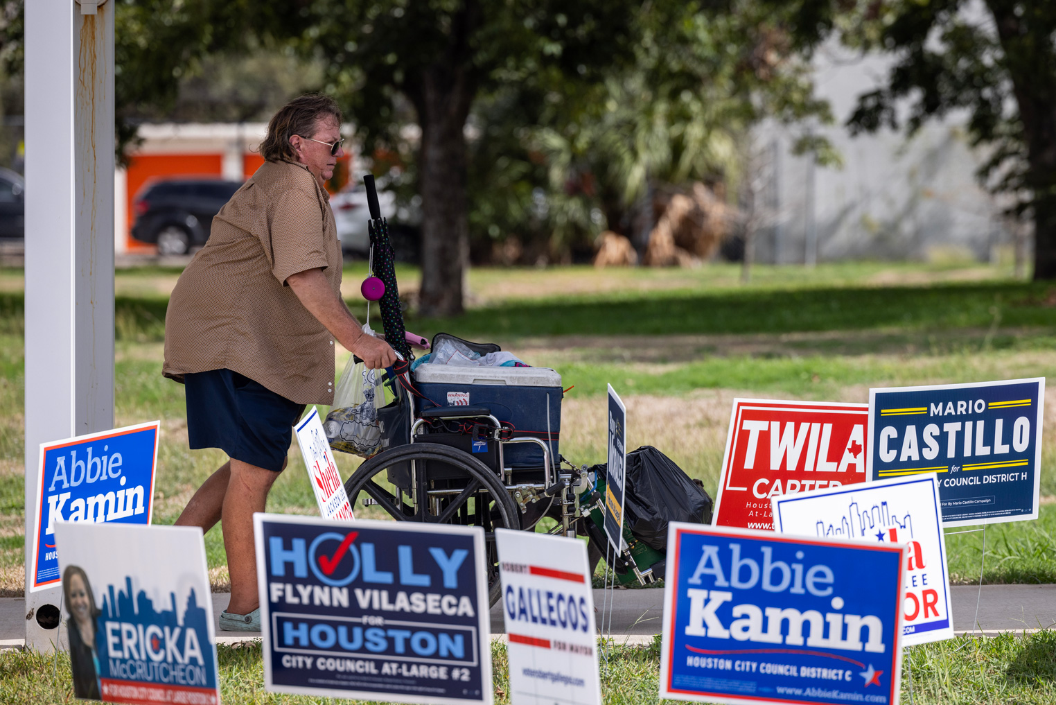 Lee, Whitmire spar as Houston mayor race enters last week