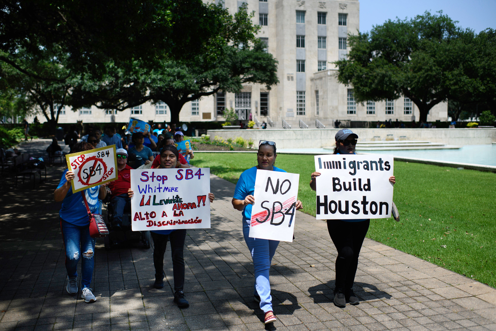 Immigrant advocates don’t want Houston leaders to enforce SB4