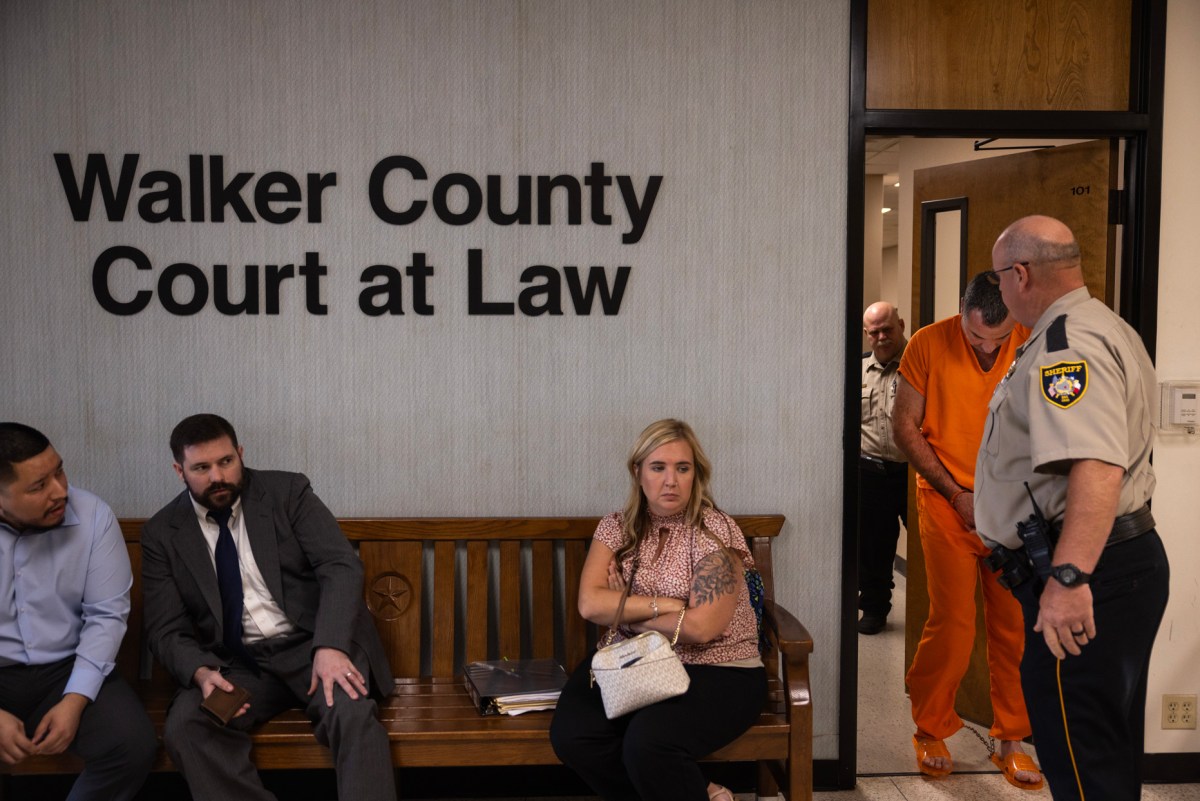 Sheriff gives Colony Ridge developer rare early jail release