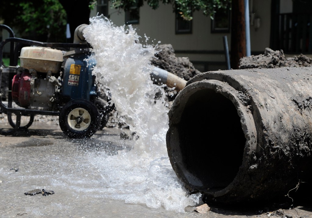 Houston, other Texas cities, dealing with costly broken water pipes