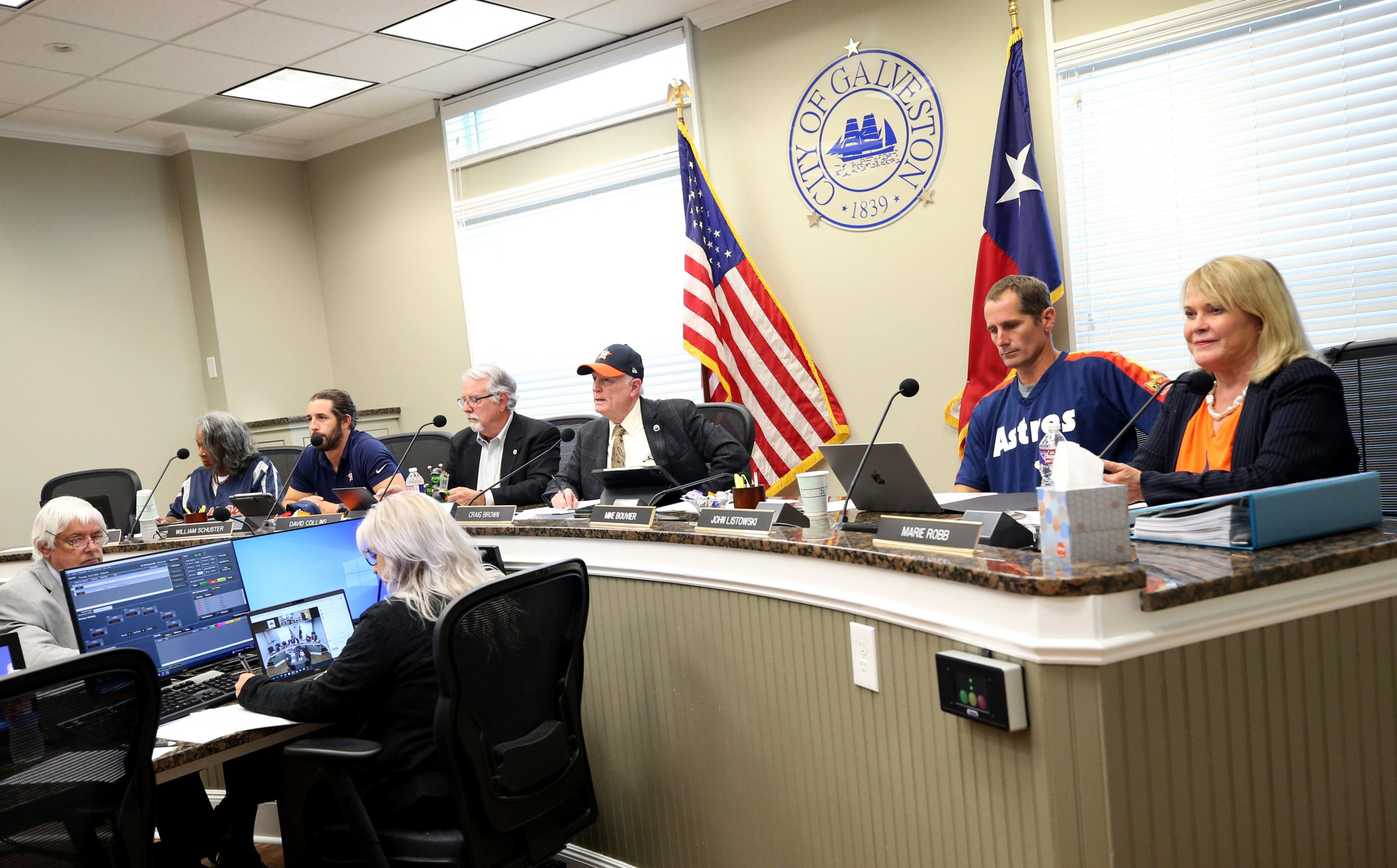 Galveston council rejects proposed limit on public comment