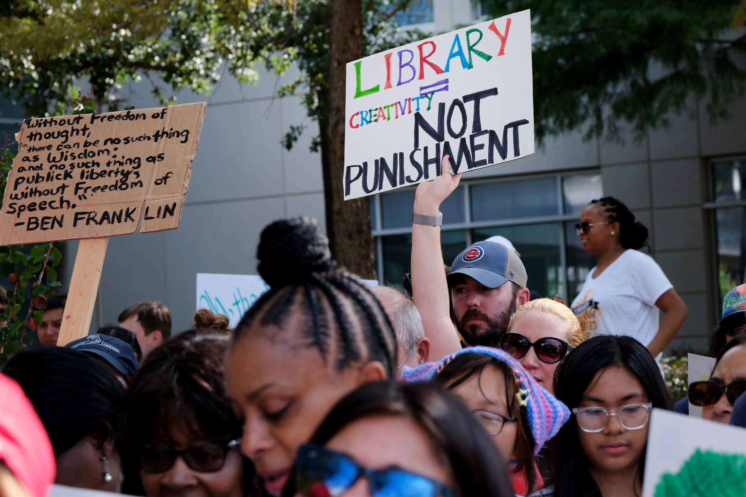 Houston superintendent Mike Miles touts 'right brain' learning