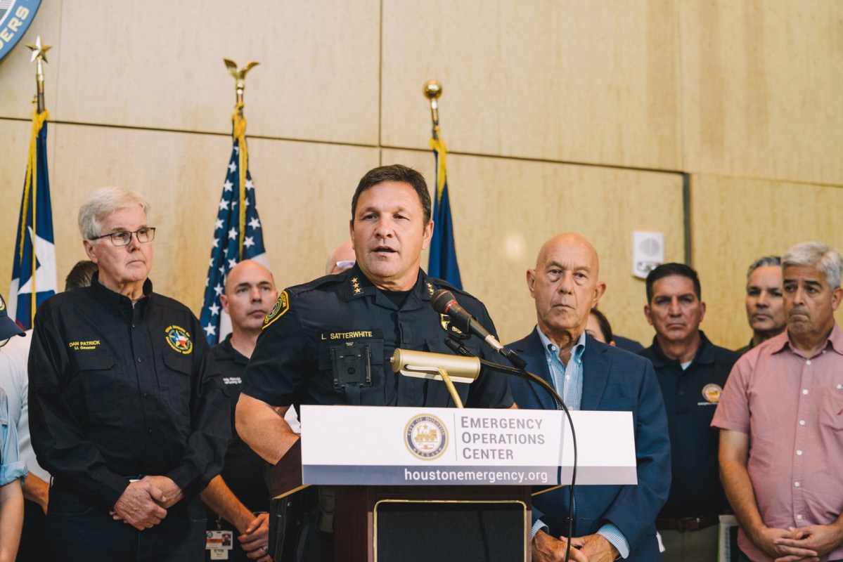 100 officers from across the state to help Houston Police