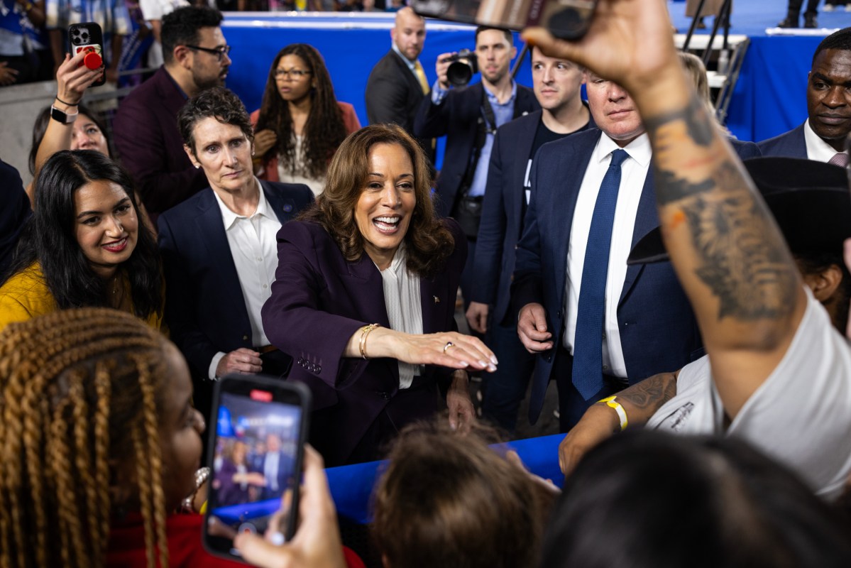 Harris rallies thousands in Houston with abortion warning