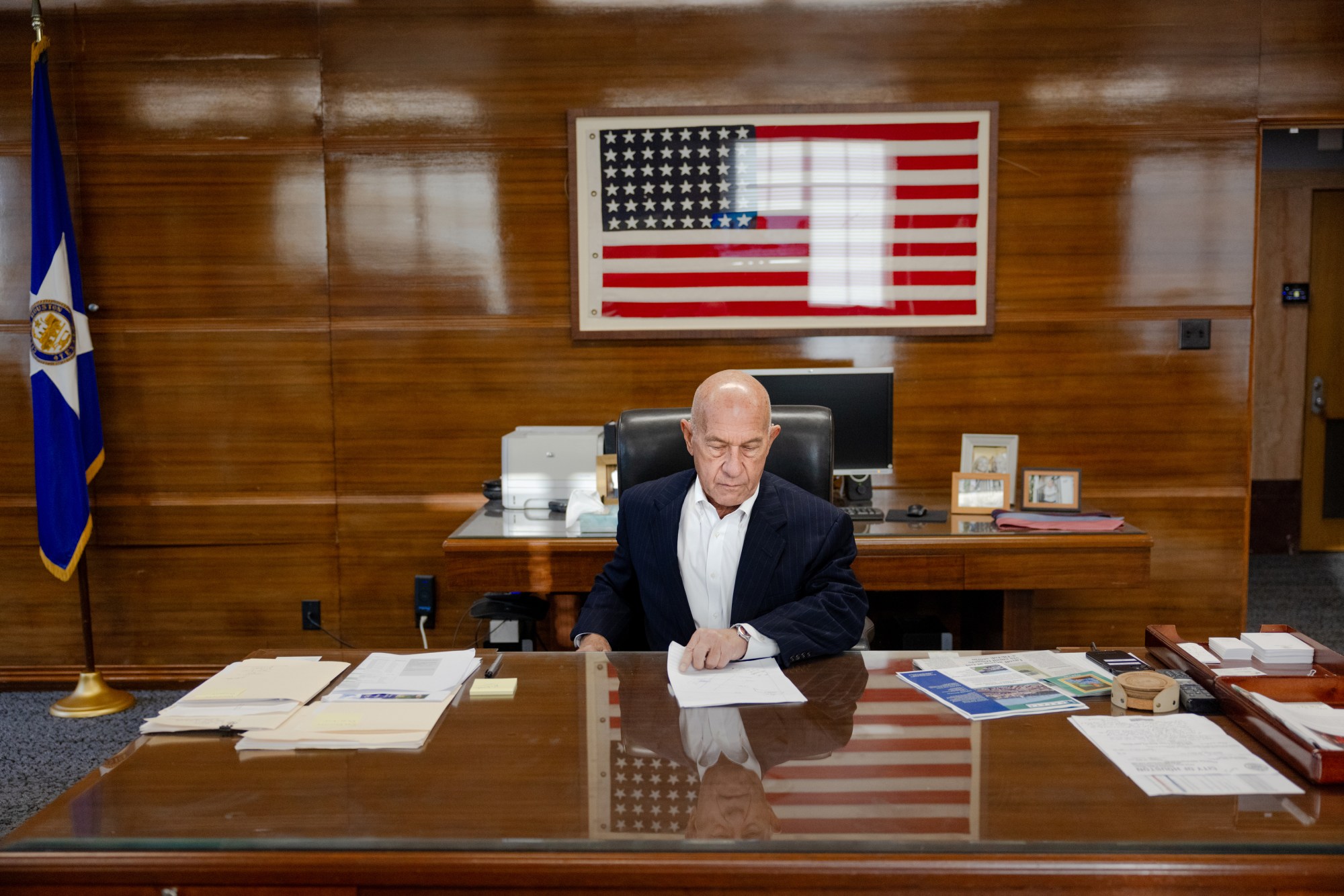 Whitmire move from legislature to City Hall sometimes bumpy