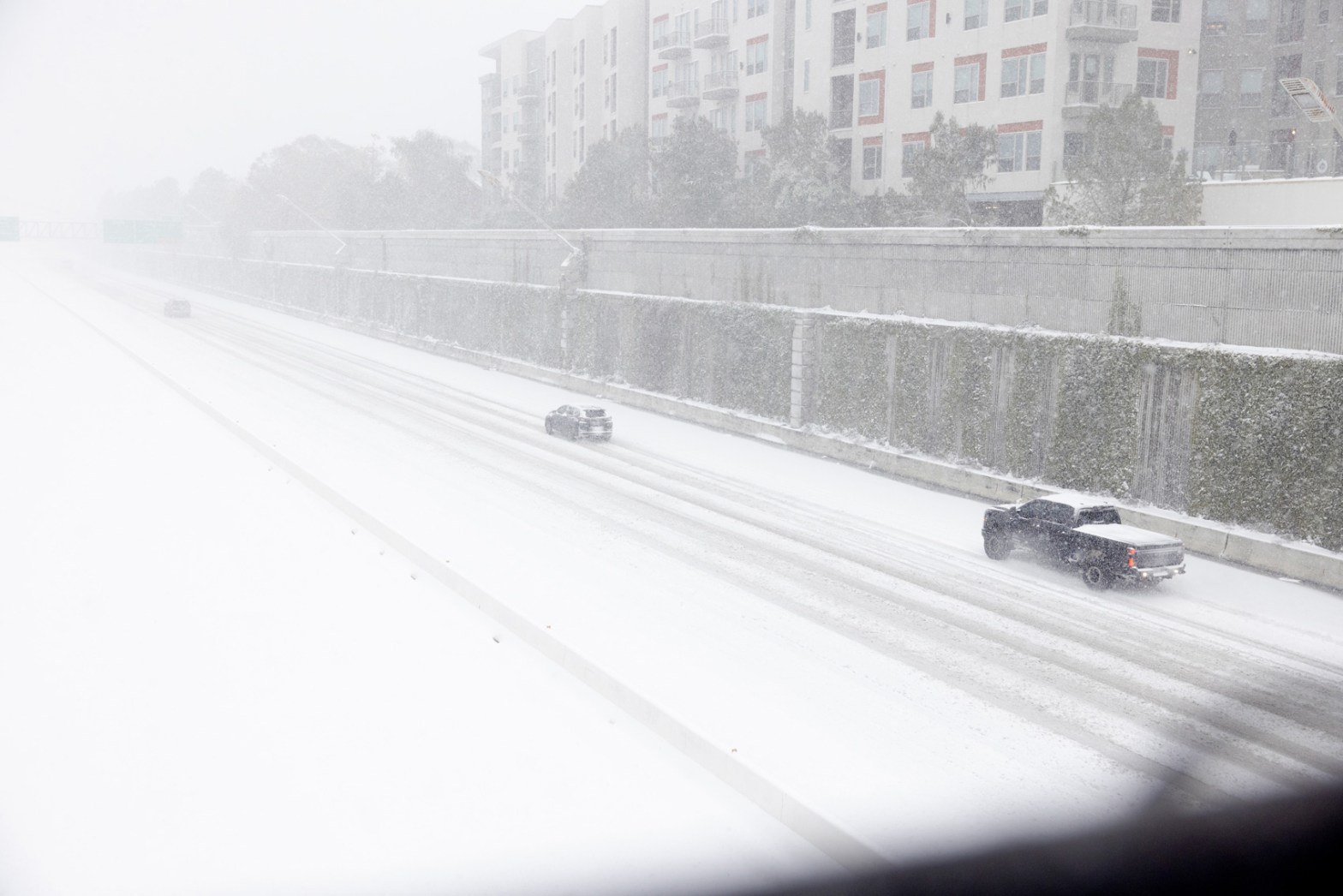 City of Houston prepares for snow and ice from Winter Storm Enzo