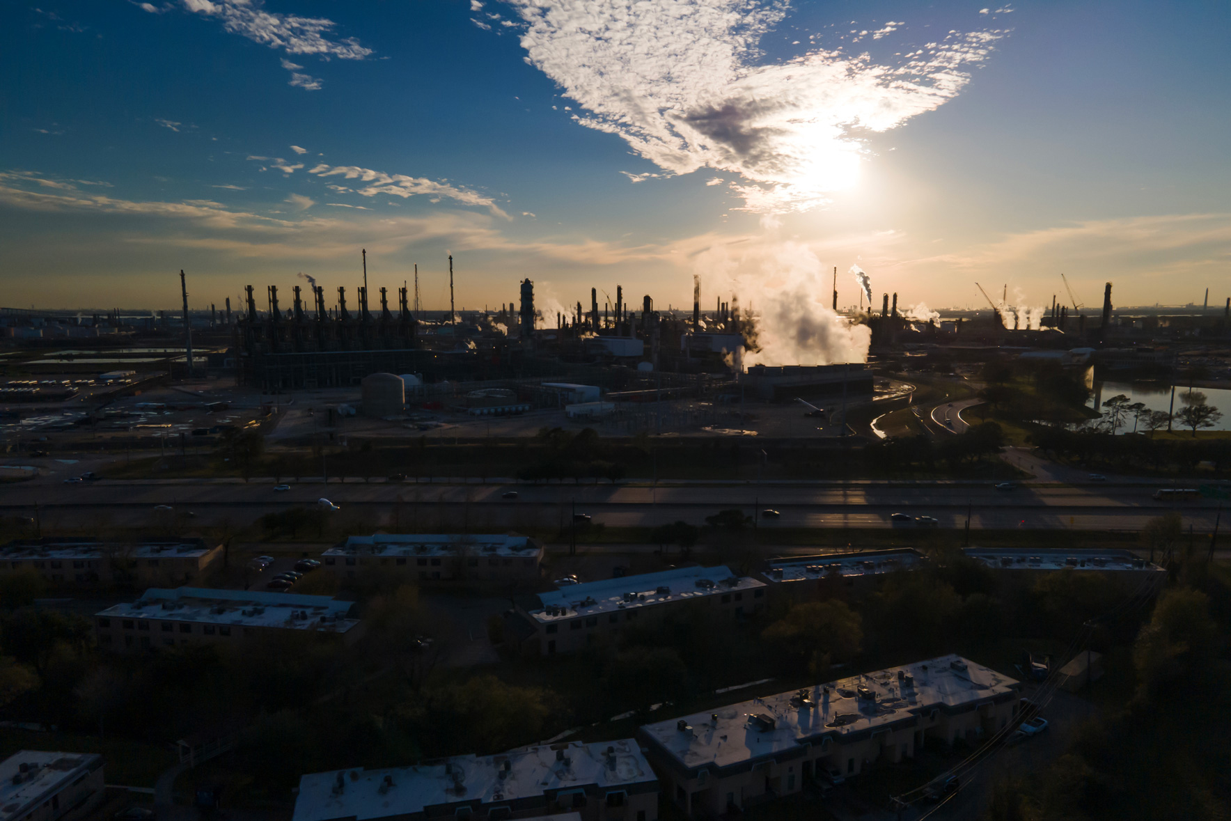 ExxonMobil to pay $14.25 million for Baytown refinery violations