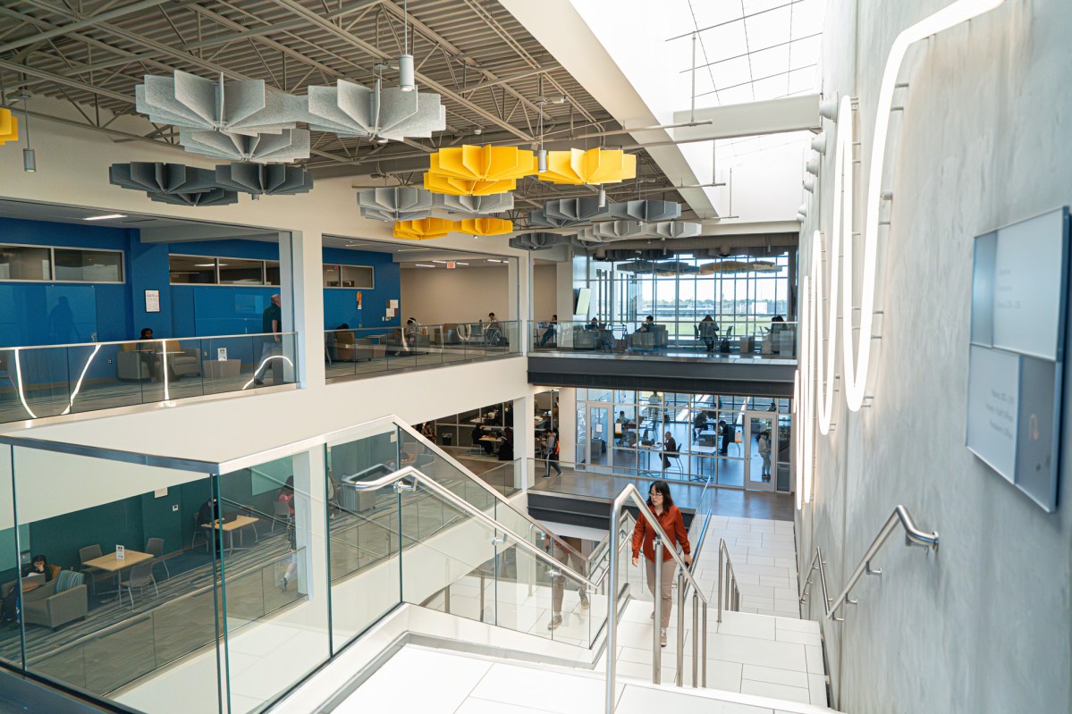 HCC enrollment soars in Houston suburbs, shrinks in city